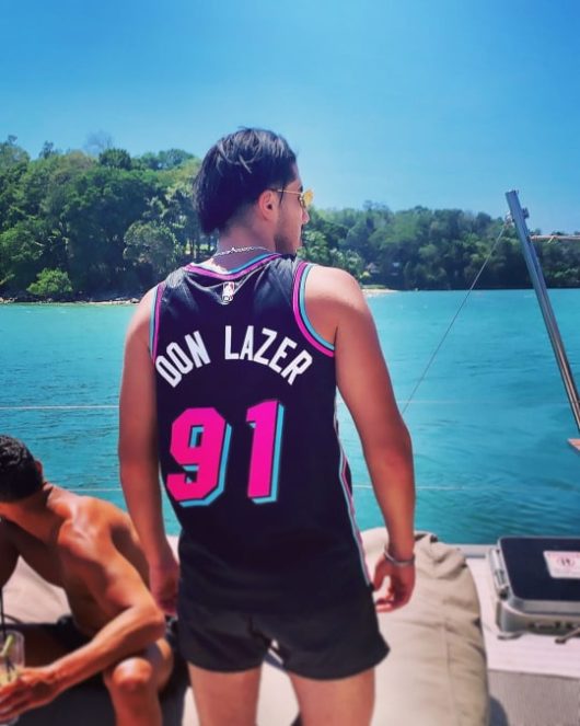 Les looks portés par MMZ dans "Patrona" – Street Wear